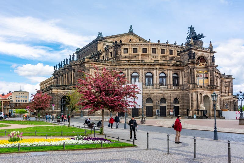 State Opera House Semperoper, Dresda, Germania Immagine Stock ...