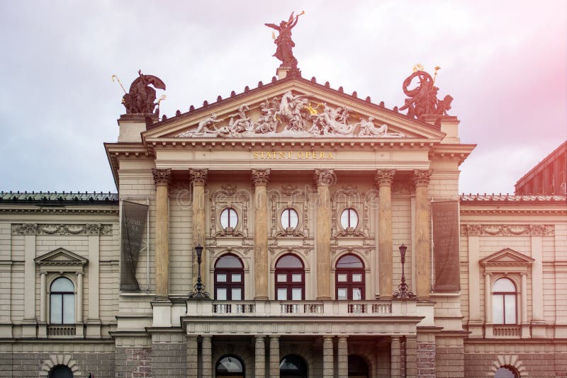 The State Opera in Prague editorial stock photo. Image of opera - 148709063