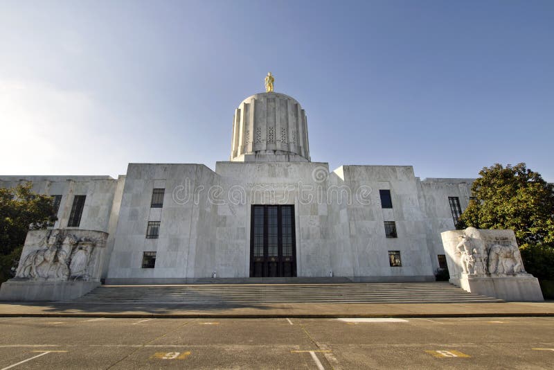 Oregon State Capitol stock photo. Image of meeting, tour - 5447976