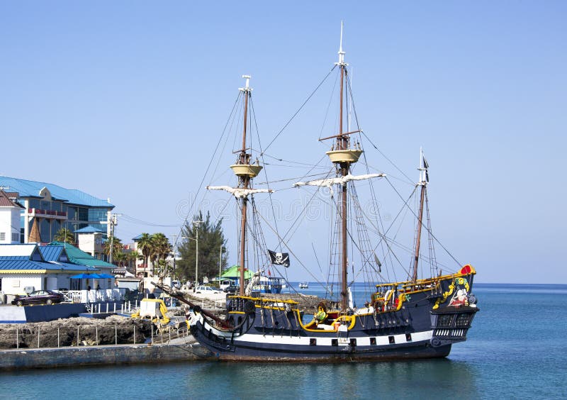 Statek Piracki obraz stock. Obraz złożonej z niebo, rejs - 45345577