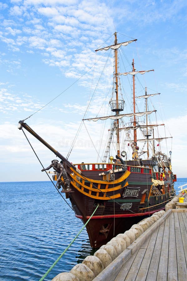 Statek piracki fotografia editorial. Obraz złożonej z dziejowy - 46269262