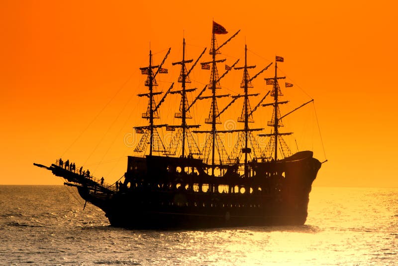 Statek piracki zdjęcie stock. Obraz złożonej z przygoda - 72624928