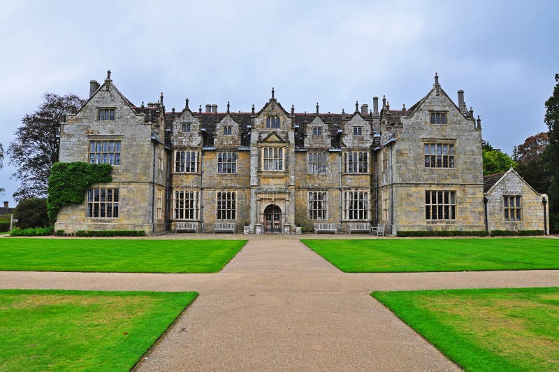 English Manor House, Wakehurst Place Editorial Stock Image - Image of ...