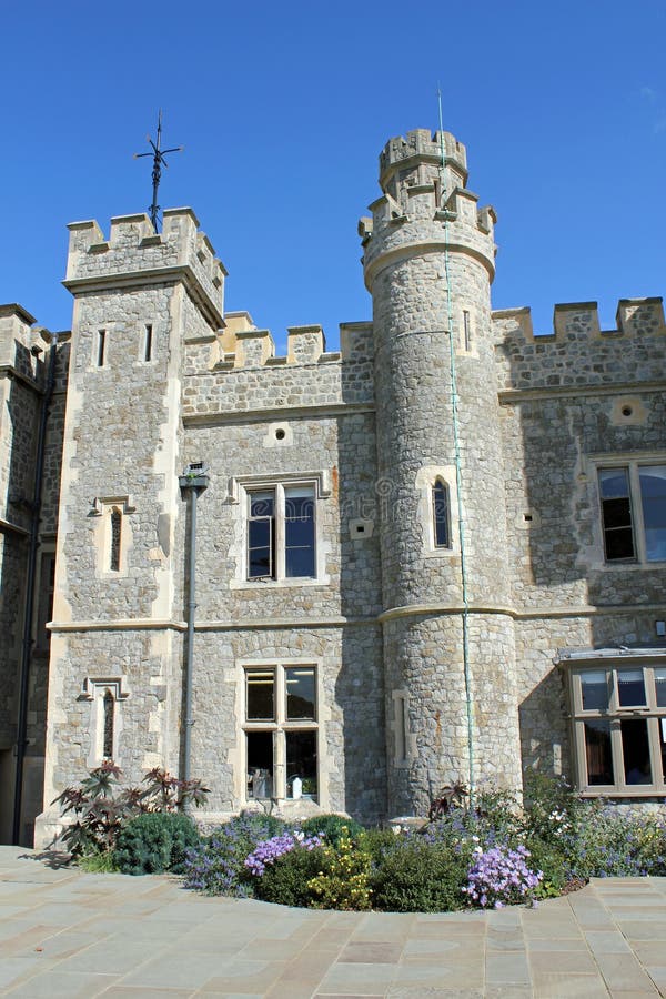 Stately Kent Castle and Grounds Stock Photo - Image of marry, ruins ...