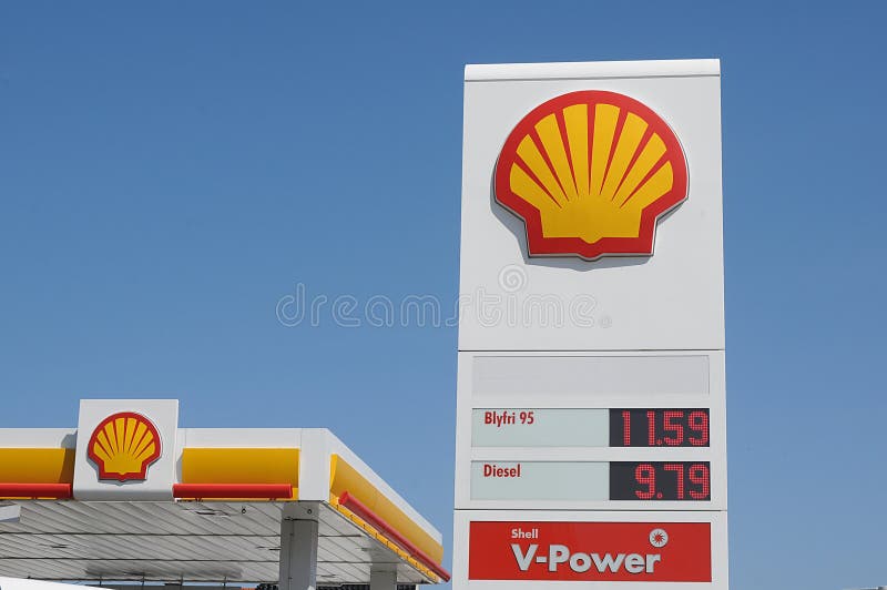 STATION D'ESSENCE DE SHELL photographie éditorial. Image du images ...