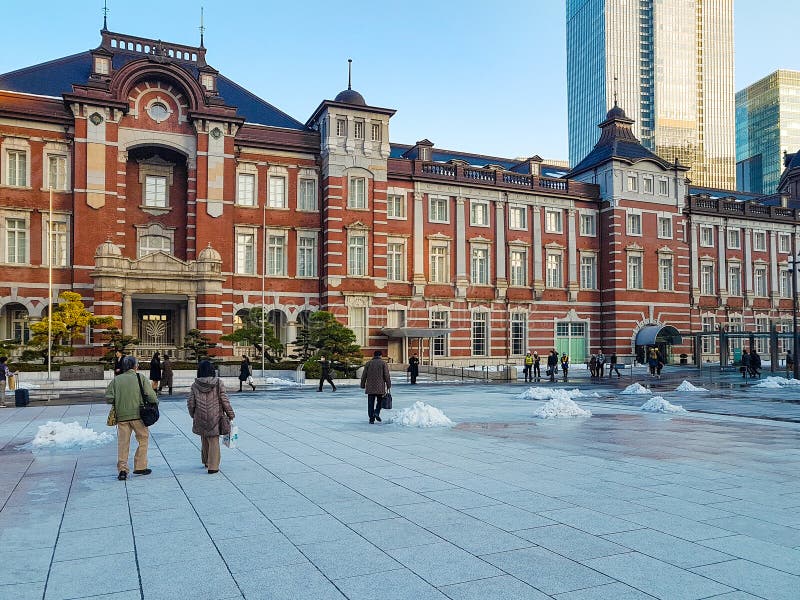 Tokyo, Japan- Jan 23, 2018: Station Square in Tokyo Station Editorial ...
