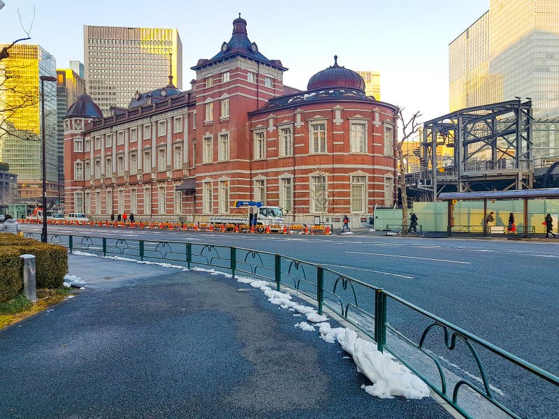 Tokyo, Japan- Jan 23, 2018: Station Square in Tokyo Station Editorial ...