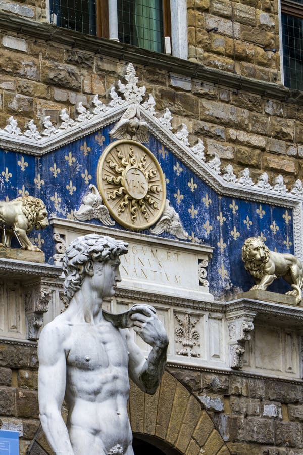 Statua Del David and Palazzo Vecchio in Florence Stock Photo - Image of ...