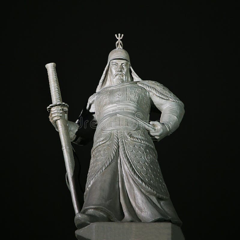 Statue of Admiral Yi Sun-Sin Editorial Stock Image - Image of hero ...
