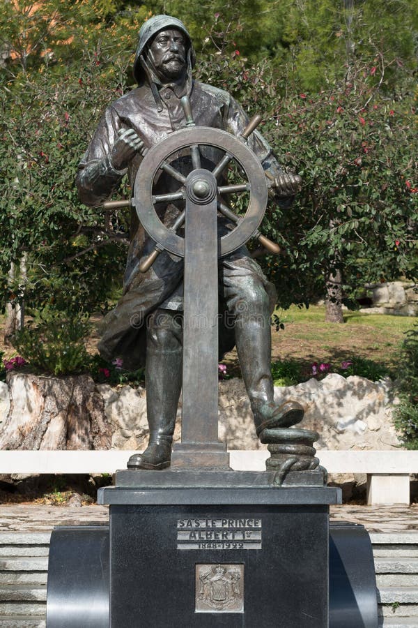 Statue of Albert 1 editorial photography. Image of harbour - 94018427