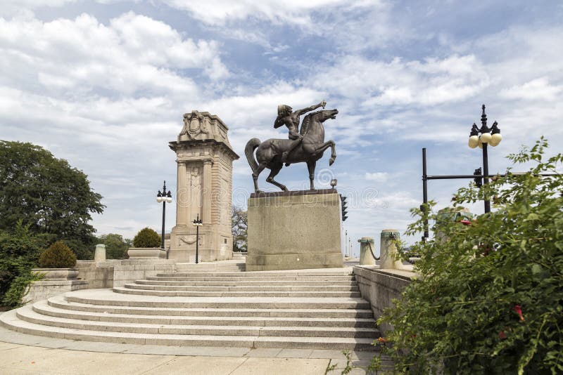 The Bowman in Chicago stock image. Image of knight, park - 106503859