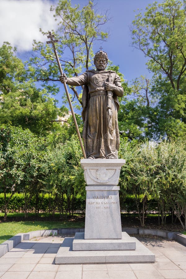 Statue Of The Byzantine Emperor Justinian I And Archaeological Museum ...