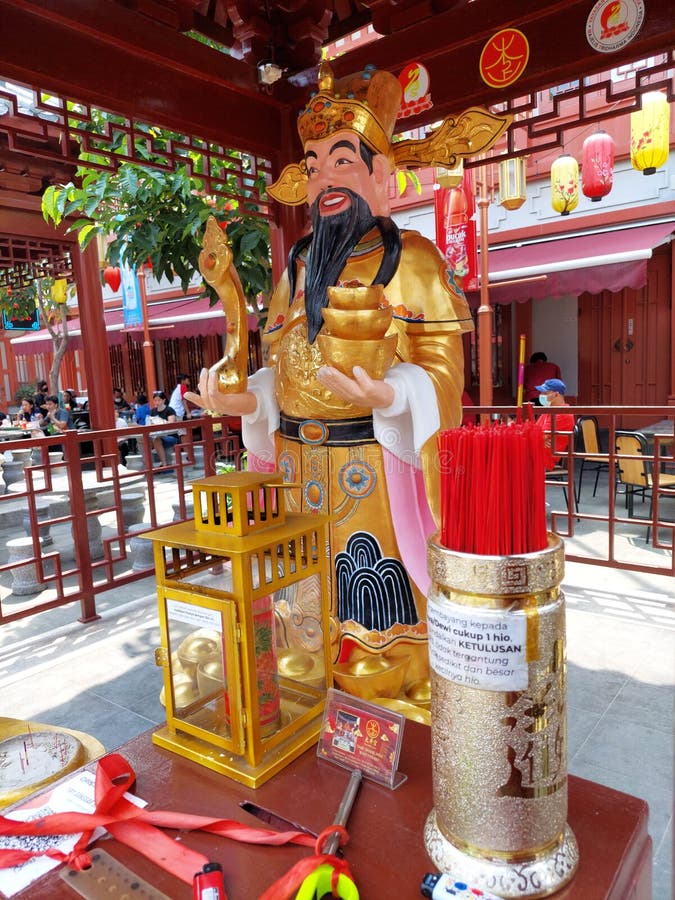 Statue of Chai Sen Ye editorial image. Image of chaie - 229125940