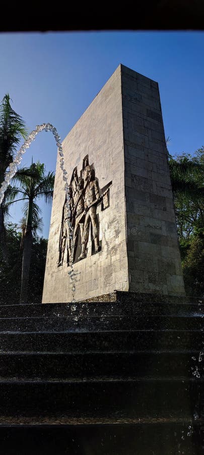 Statue Commemorating the Struggle of Heroes during the Colonial Period ...