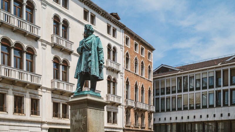 Statue of Daniele Manin at Campo Manin, Venice, Italy Stock Photo ...