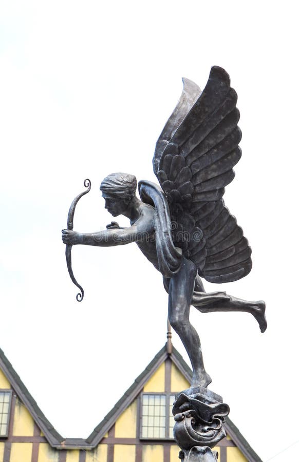 Statue de cupidon photo stock. Image du jour, européen - 42492548