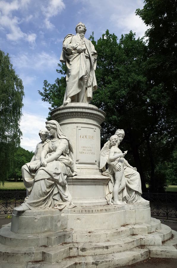 Statue De Johann Wolfgang Von Goethe Image stock - Image du culture ...