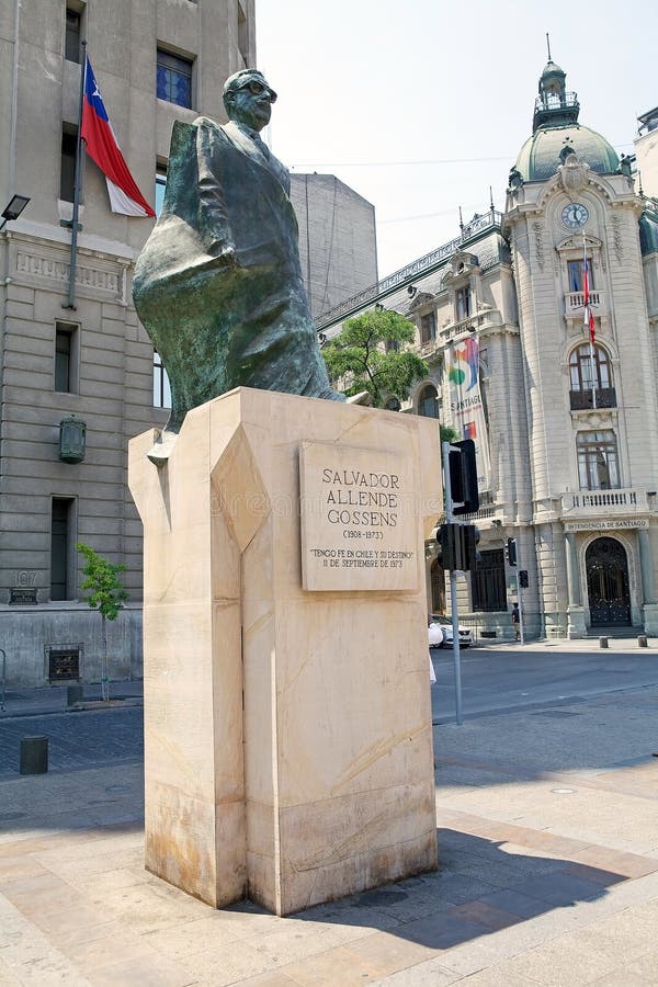 Statue D'Allende, Santiago, Chili Image éditorial - Image du allende ...