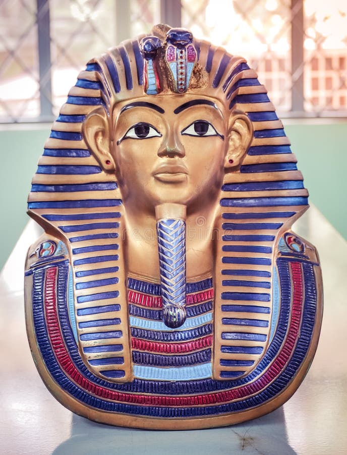 Tutankhamon, Scultura Del Ritratto Di Un Faraone Egiziano Immagine ...