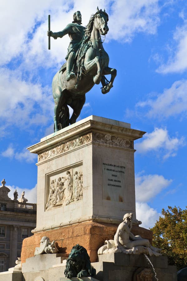 Statue of Felipe IV. - Madrid Stock Image - Image of architectural ...