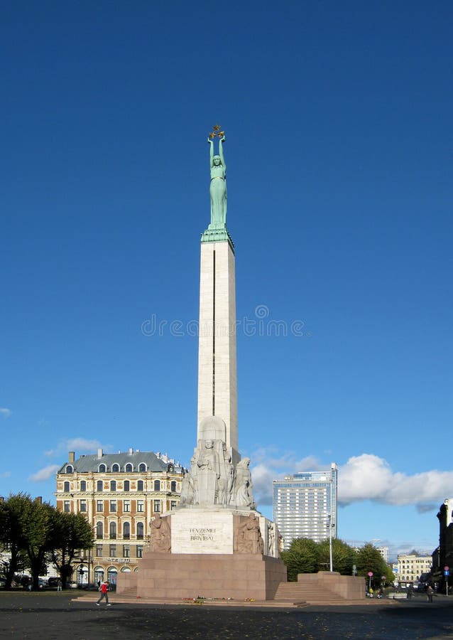 Statue of Freedom editorial stock photo. Image of blue - 35978018