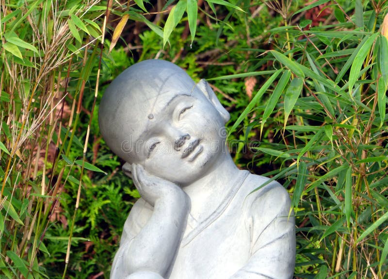 Statue, Grass, Sculpture, Head Picture. Image: 109330093