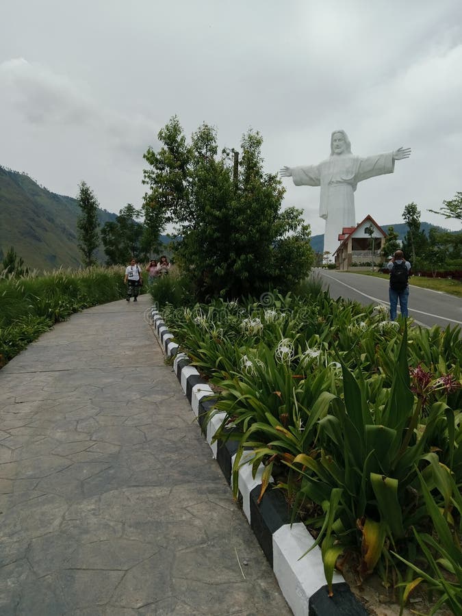 Statue of Jesus Accompanies Humans Editorial Photo - Image of white ...