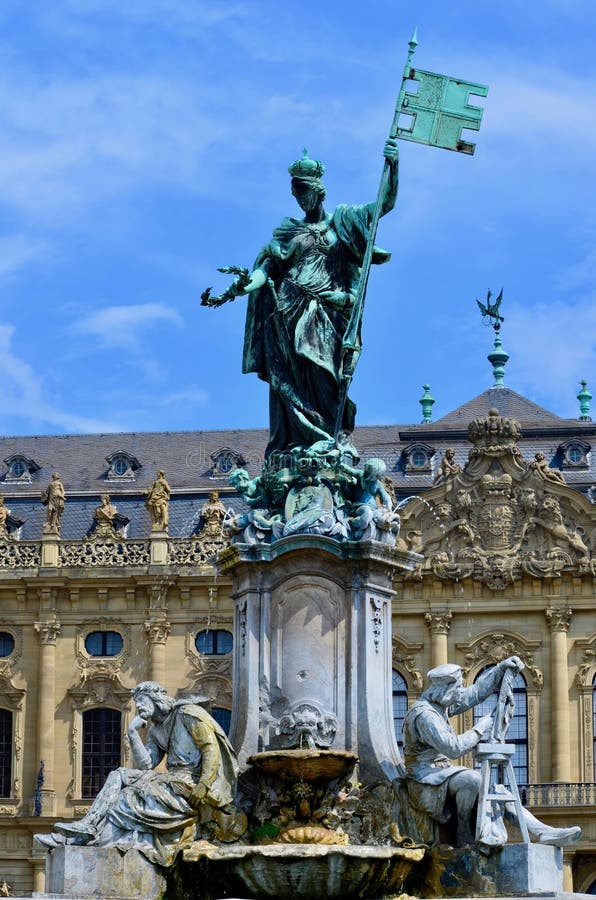 Statue, Landmark, Monument, Sculpture Picture. Image: 135689726