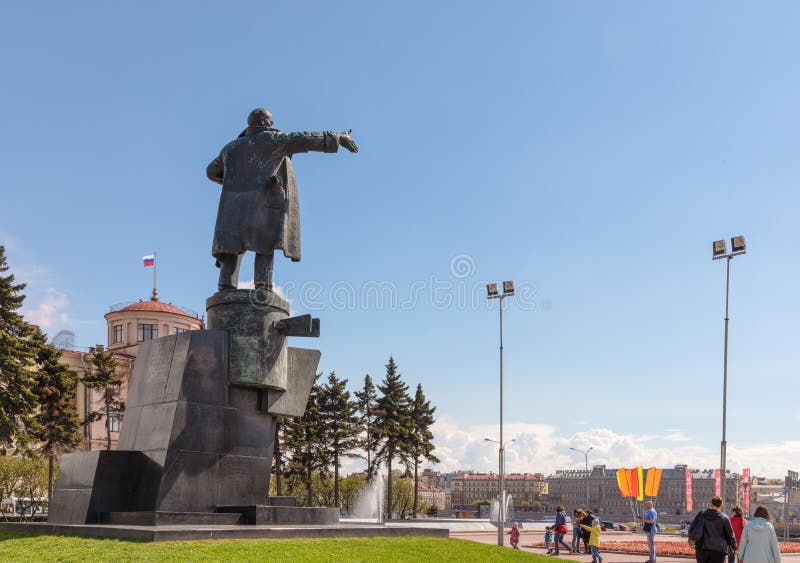 The Statue of Lenin, St. Petersburg, Russia. Editorial Image - Image of ...