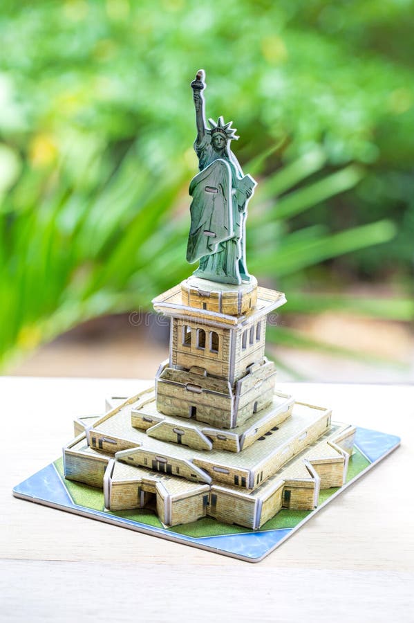 Statue of Liberty Paper Model Stock Image - Image of statue, tourism ...