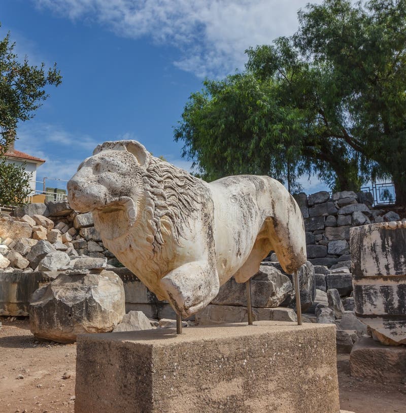 Statue lion in Didim stock photo. Image of body, distraught - 59499376