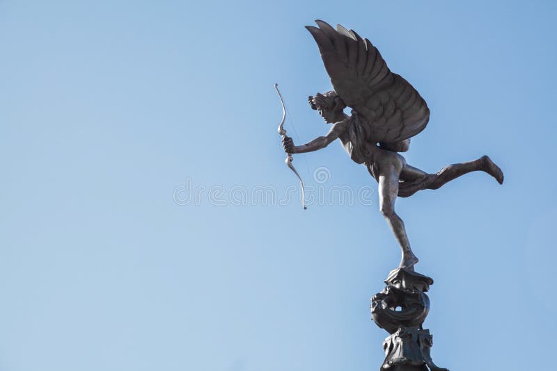 Statue Londres De Cupidon D'eros Image stock - Image of symbole ...