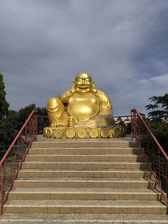 Statue of the Maitreya Buddha at Tuaran Pagoda Temple Stock Image ...
