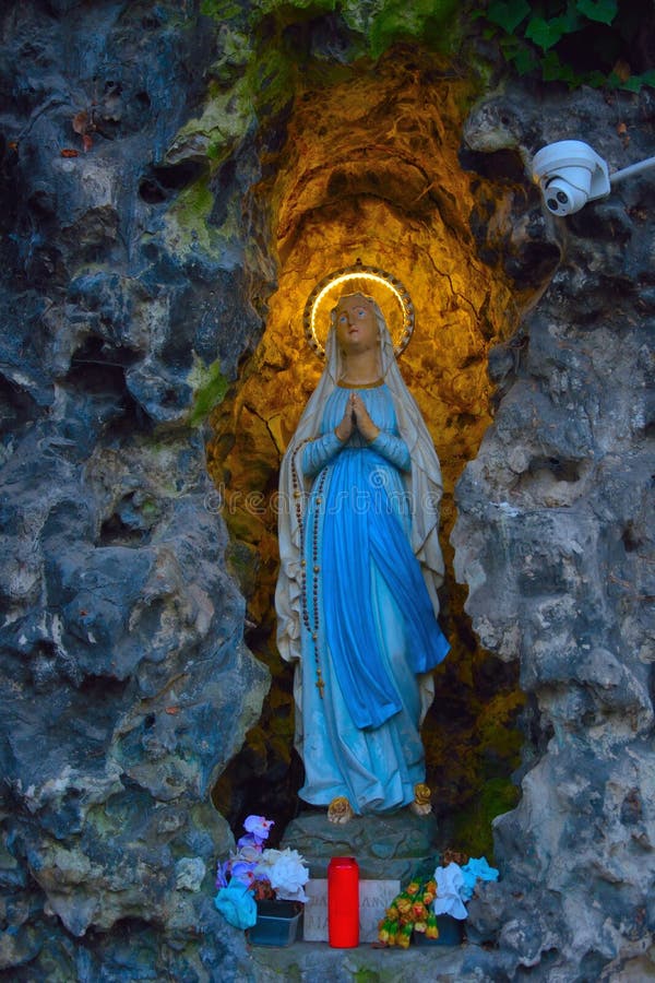 Statue of Maria, religion stock photo. Image of religion - 84659182