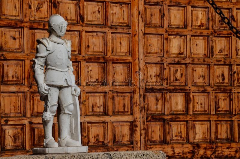 Statue of a Medieval Knight Stock Image - Image of male, sword: 204862961