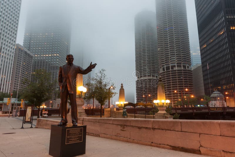 Statue of Mr. Chicago on City Riverwalk on Misty Evening Editorial ...