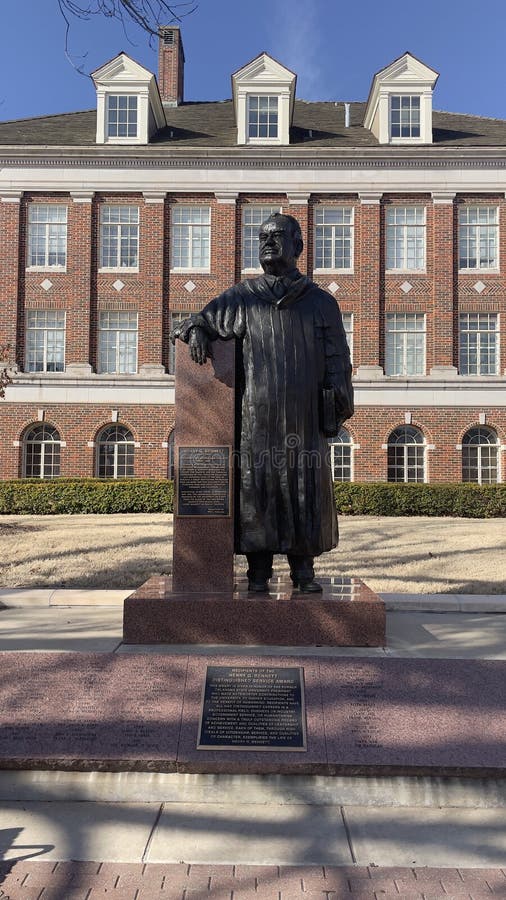 Statue - Oklahoma State University - Stillwater Stock Image - Image of ...