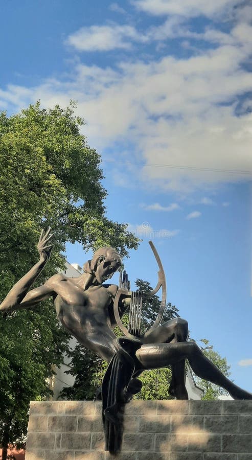 Statue of Orpheus editorial photography. Image of monument - 285138817