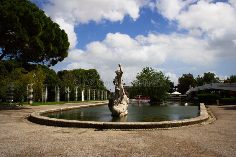 Statue in the park stock image. Image of enjoy, ripple - 5070279