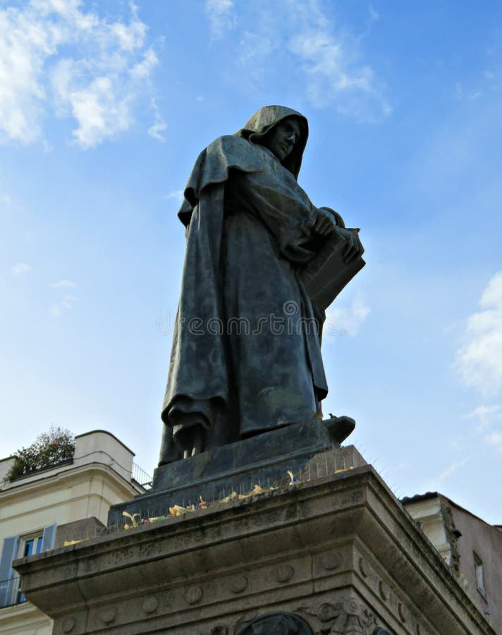 Statue of Philosopher Giordano Bruno in Rome Editorial Photography ...