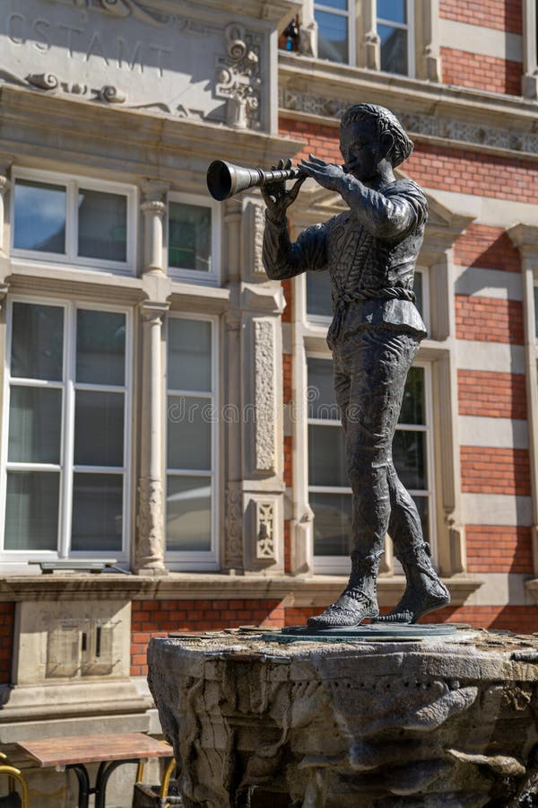 Statue of Pied Piper (Rat-Catcher) of Hamelin. Stock Image - Image of ...