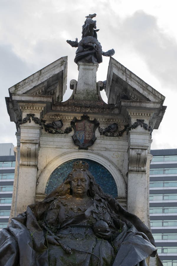 Statue Queen Victoria at Manchester England 8-12-2019 Editorial Image ...