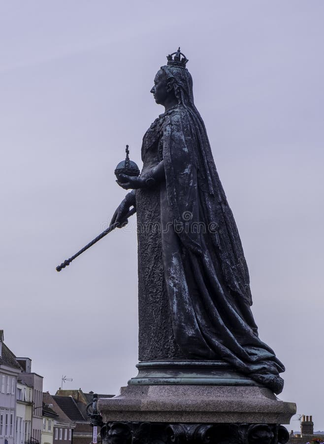 The Statue of Queen Victoria in Windsor Editorial Stock Photo - Image ...