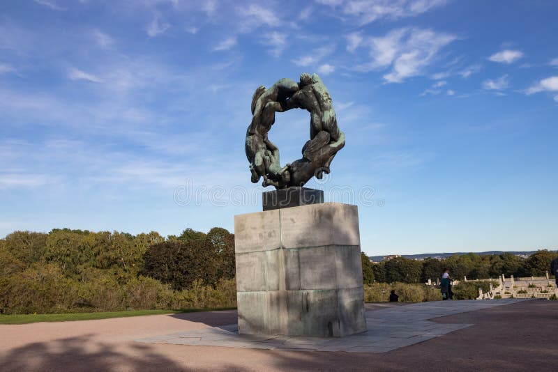 Statue of a Ring of People in Vigeland Park in Oslo Editorial Stock ...