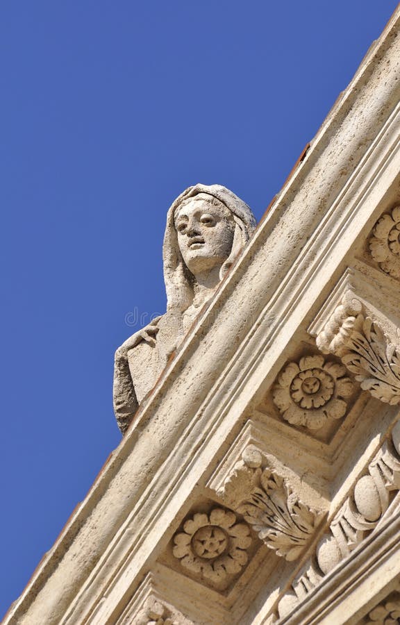 Statue at the Roman Forum stock image. Image of statue - 31269977