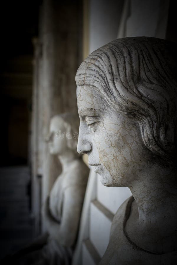 Image of a Sad Woman Statue Stock Photo - Image of grave, gothic: 101280794