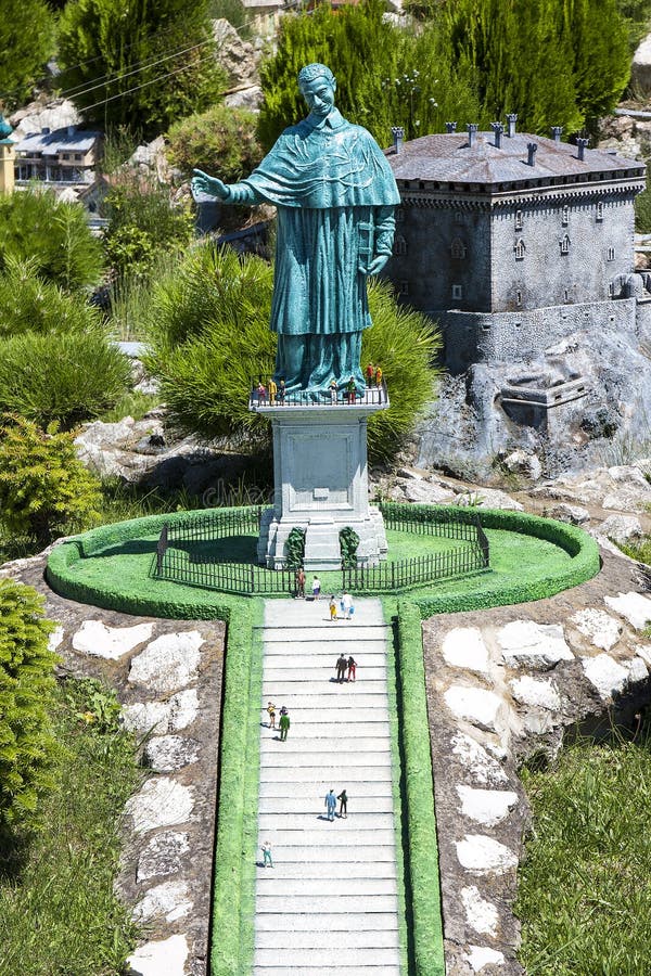 San Carlo Borromeo or Sancarlone Colossus Famous Statue in Arona ...