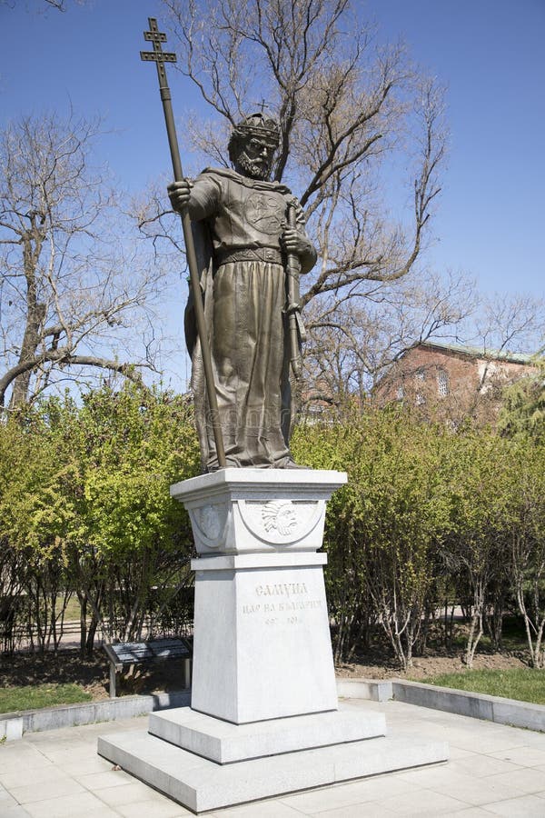 Tsar Samuil or Samuel Statue, Skopje Editorial Image - Image of ...