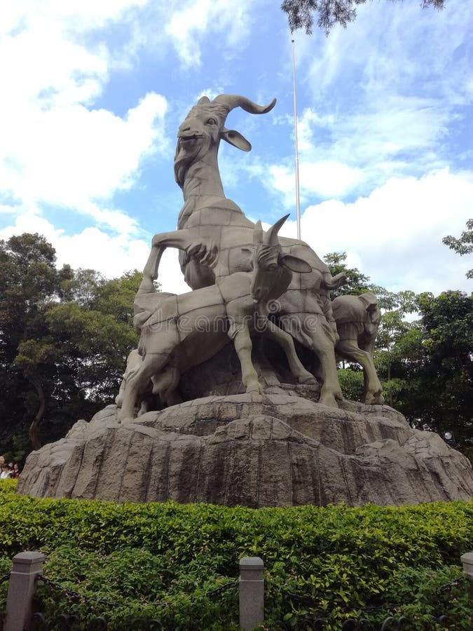 Statue, Sculpture, Monument, Tree Picture. Image: 120114207