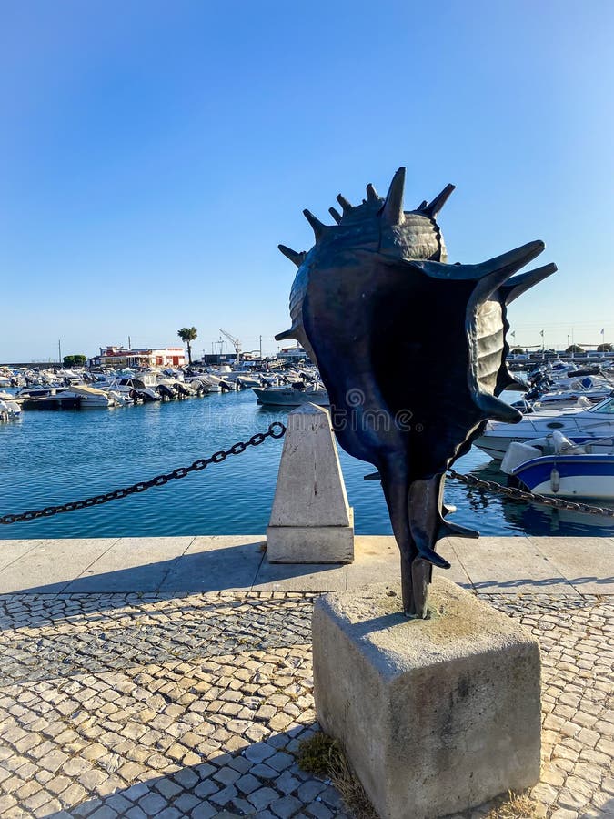 The statue of a shell editorial photo. Image of stone - 323453661